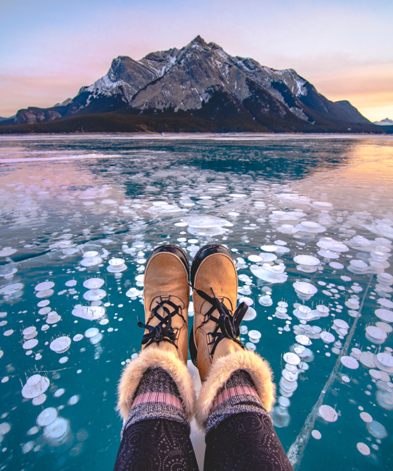 Abraham Lake, Alberta: Where to Find Ice Bubbles