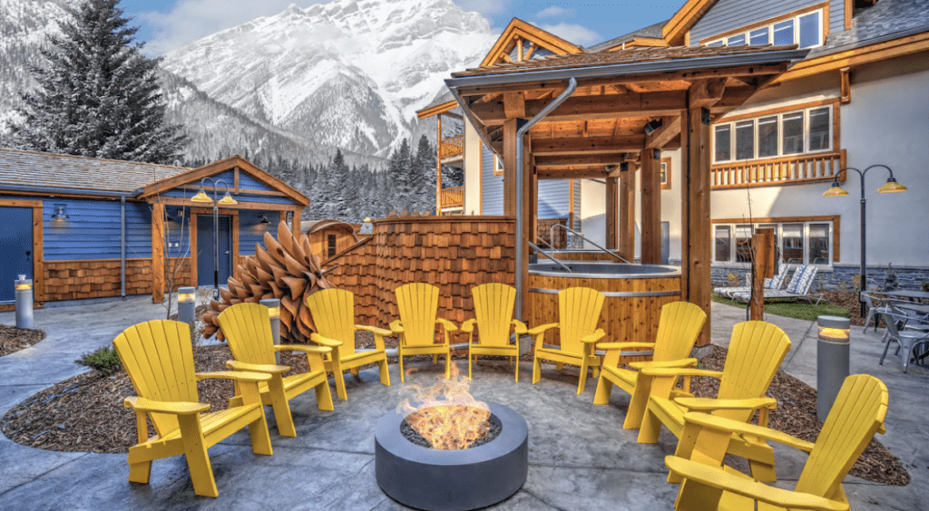 Banff Northern Lights: Your Complete Guide to Seeing Them!