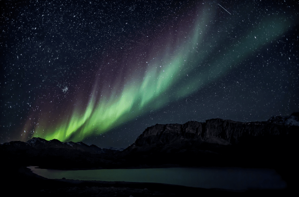 Banff Northern Lights: Your Complete Guide to Seeing Them!